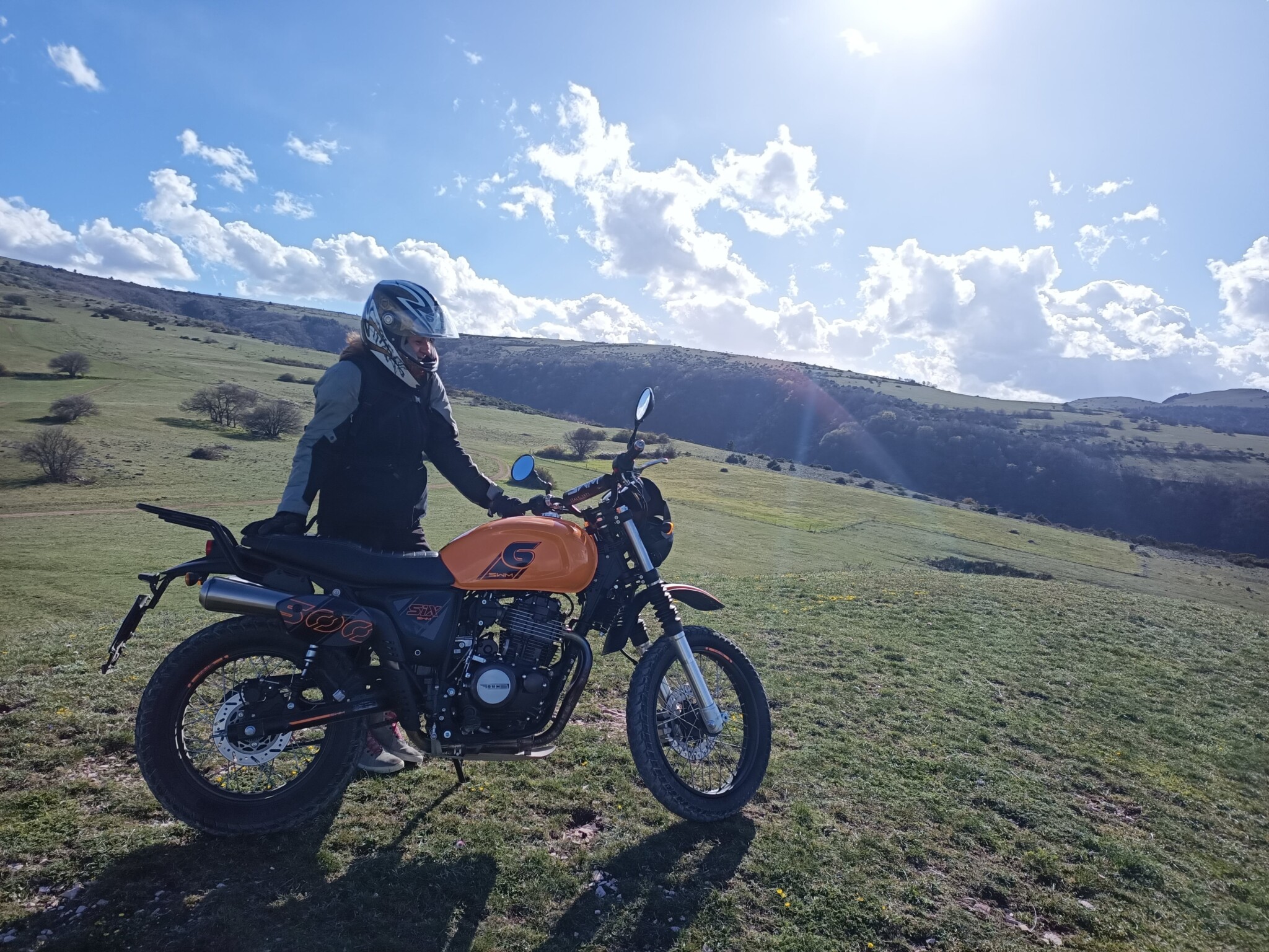 SWM SIX6 Days 500. Il parere della motociclista - Motospia